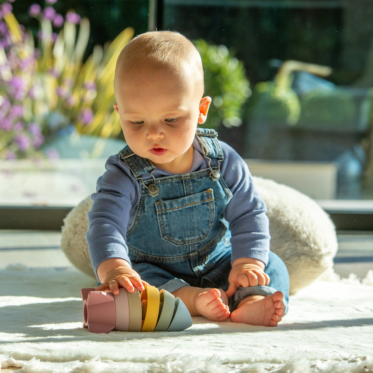 SiliSoft® Rocket Stacker (Earth) – tickit® EU